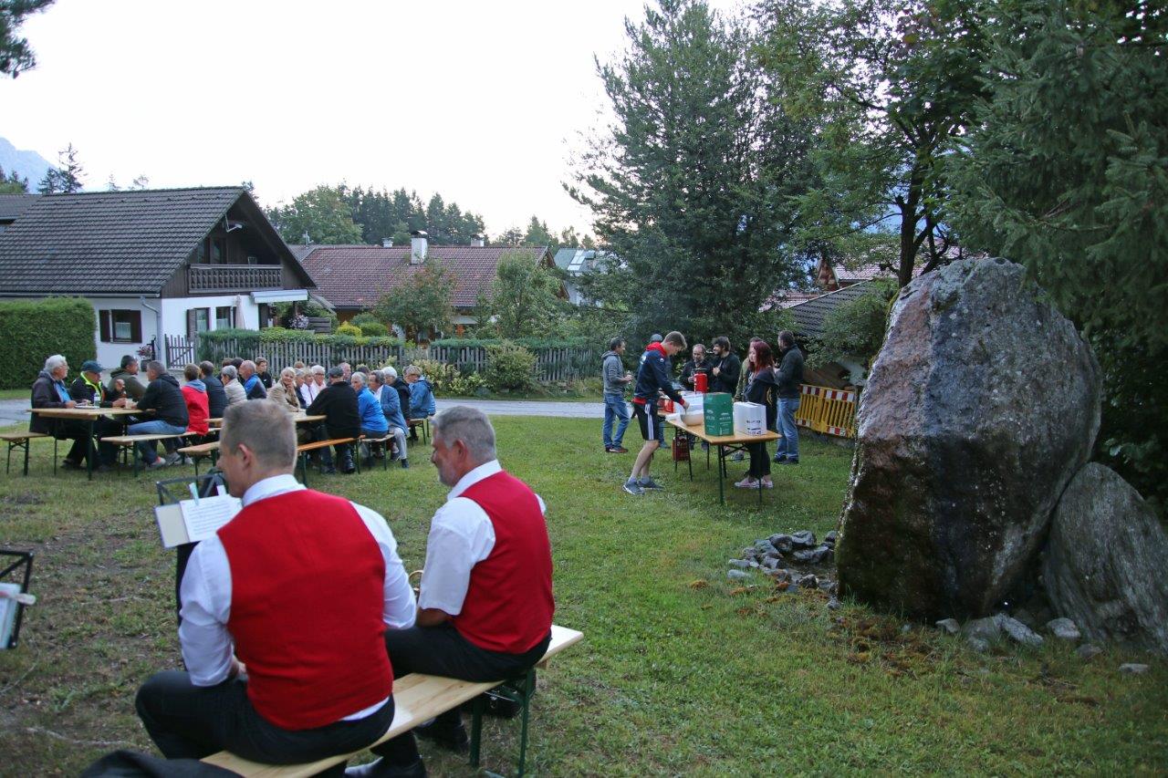 Festl beim grean Stoan am 18.08.2022 - Chronik Obsteig